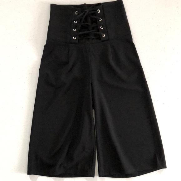 VENUS | Pants & Jumpsuits | Venus Flared Capris | Poshmark